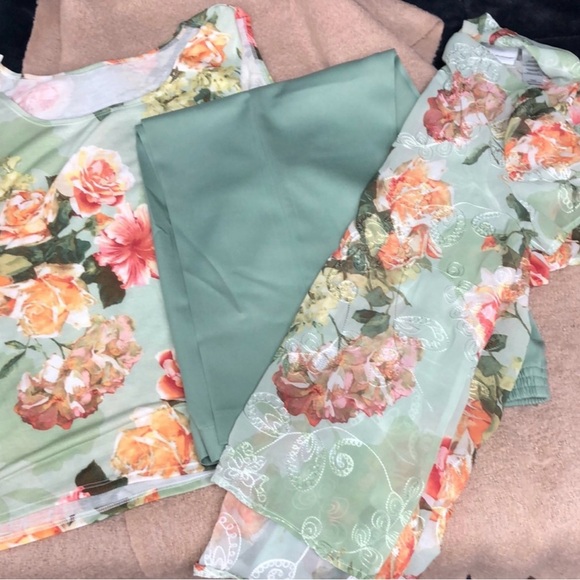 Alfred Dunner | Tops | Alfred Dunner Green Floral Set | Poshmark